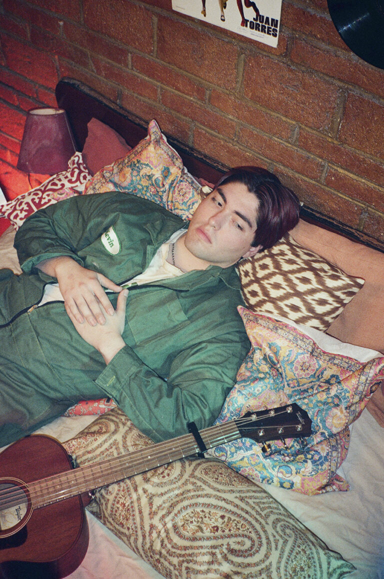 Kevin Kaarl lanza su cuarto álbum "Ultrasodade" - Brújula Urbana